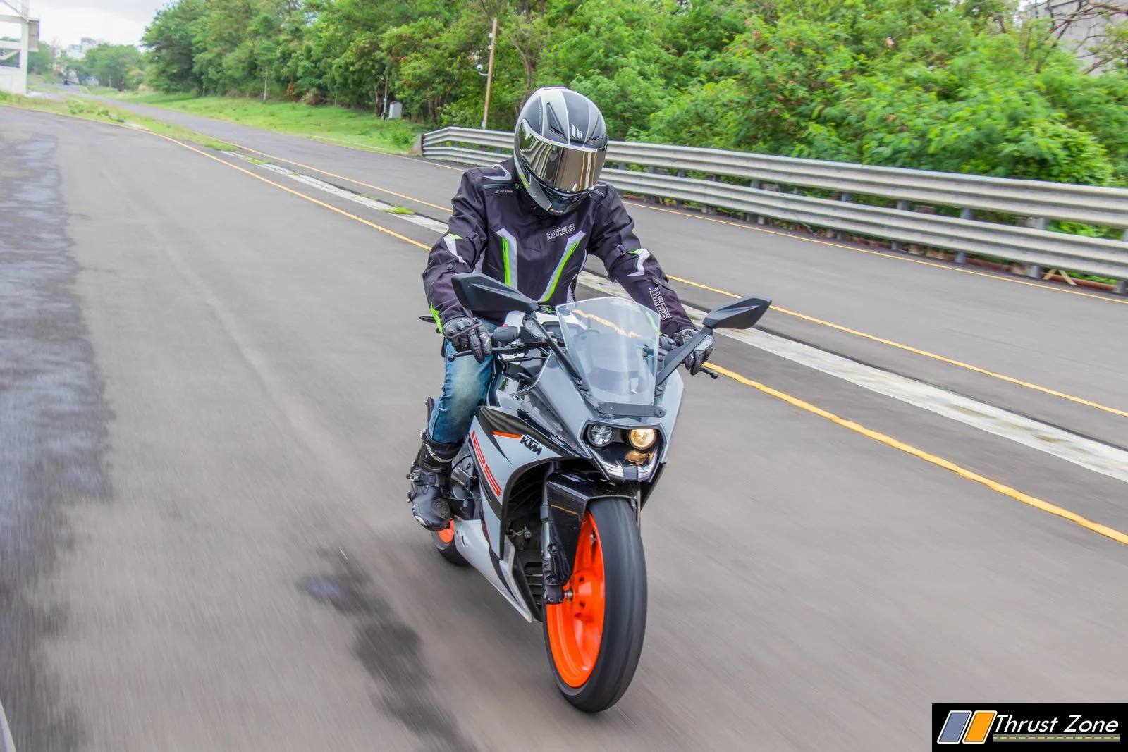 2019 KTM RC125 India Review, Track Ride