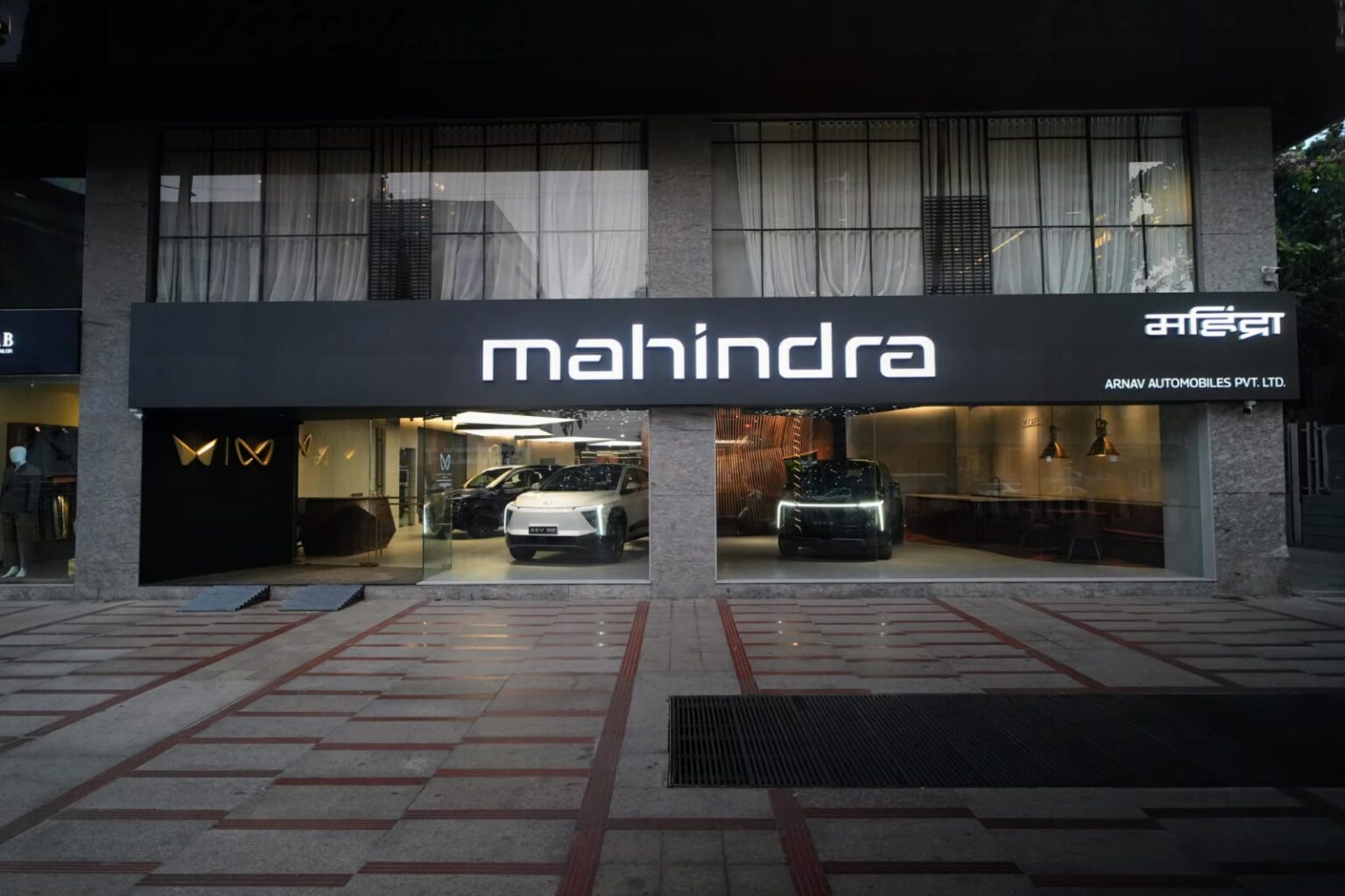 New Mahindra Worli Showroom Inaugurated At Iconic Landmark